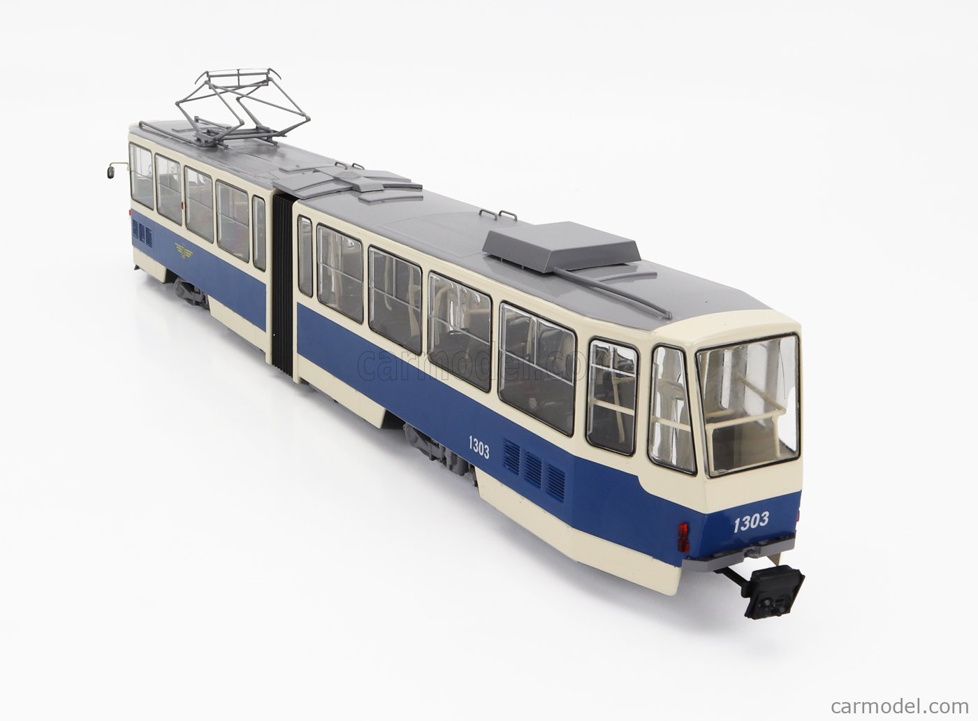 PREMIUM CLASSIXXS 47188 Scale 1/43 | TATRA KT4 TRAM LEIPZIGER TRASPORTO PUBBLICO 1980 CREAM BLUE