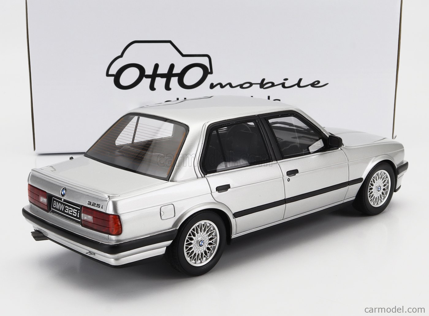 OTTO-MOBILE OT912 Scale 1/18 | BMW 3-SERIES 325i (E30) 1988 SILVER