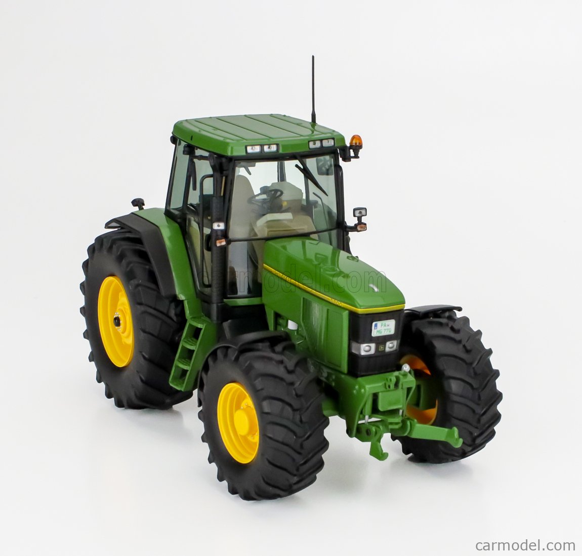 SCHUCO 450788700 Echelle 1/32 | JOHN DEERE 7700 TRACTOR 2017 GREEN YELLOW