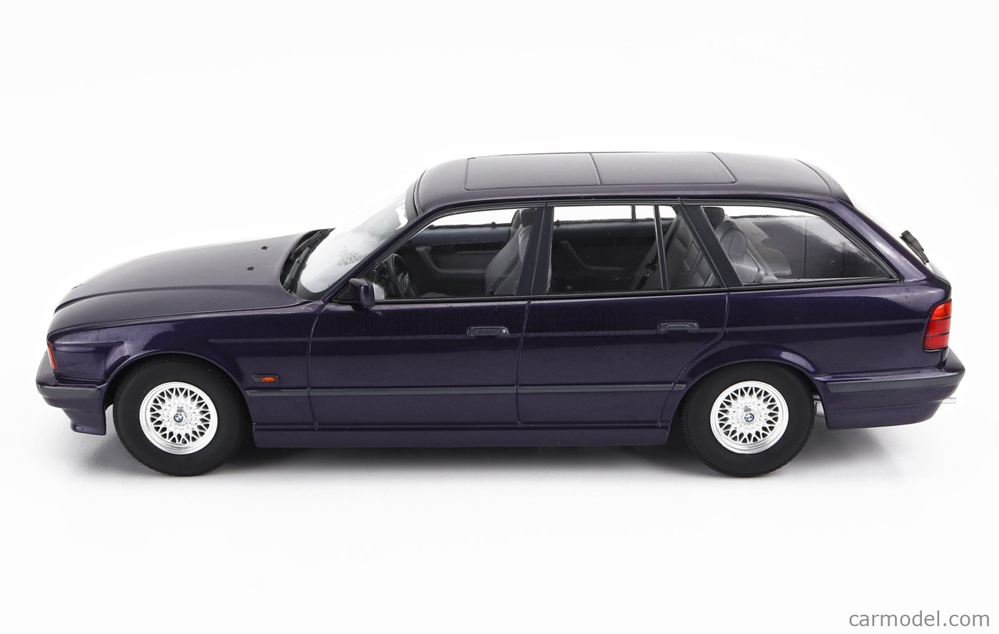 TRIPLE9 T9-1800403 Scale 1/18 | BMW 5-SERIES TOURING (E34) SW STATION ...