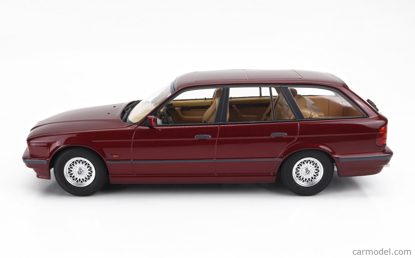 TRIPLE9 T9-1800402 Scale 1/18 | BMW 5-SERIES TOURING (E34) SW STATION ...