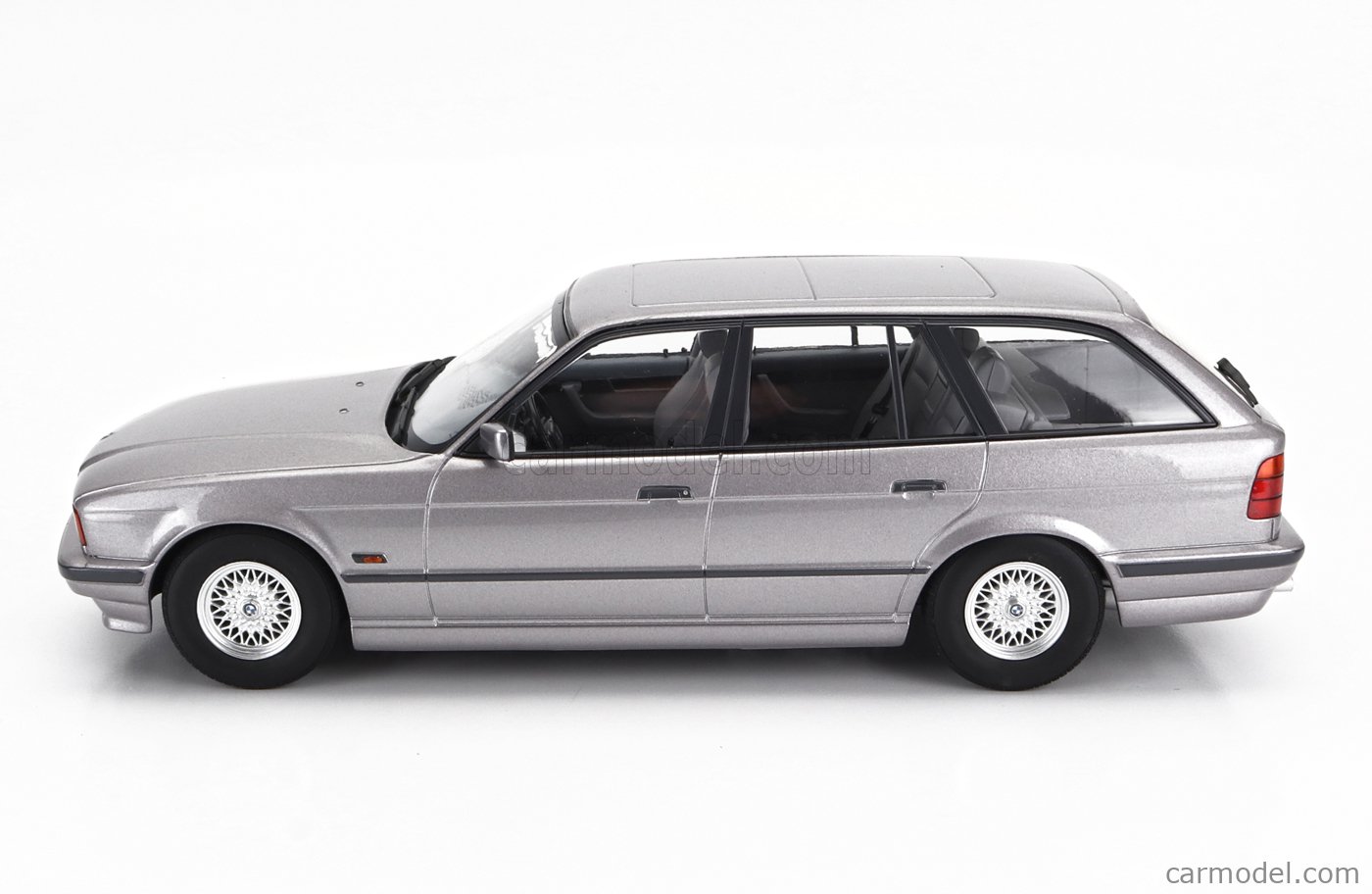 TRIPLE9 T9-1800400 Scale 1/18 | BMW 5-SERIES TOURING (E34) SW STATION ...