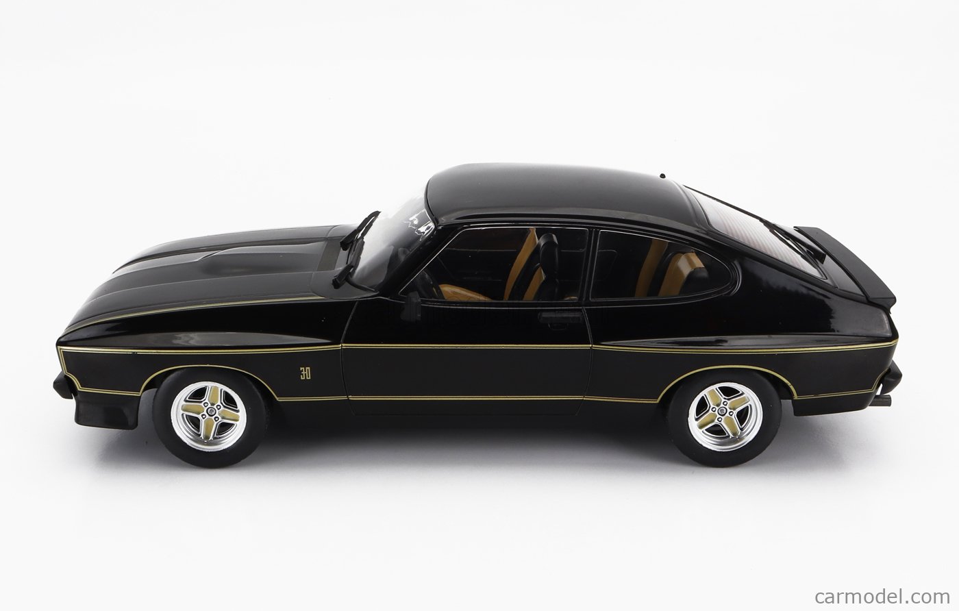 MCG MCG18348 Scale 1/18 | FORD ENGLAND CAPRI MKII COUPE RHD 1975 BLACK GOLD
