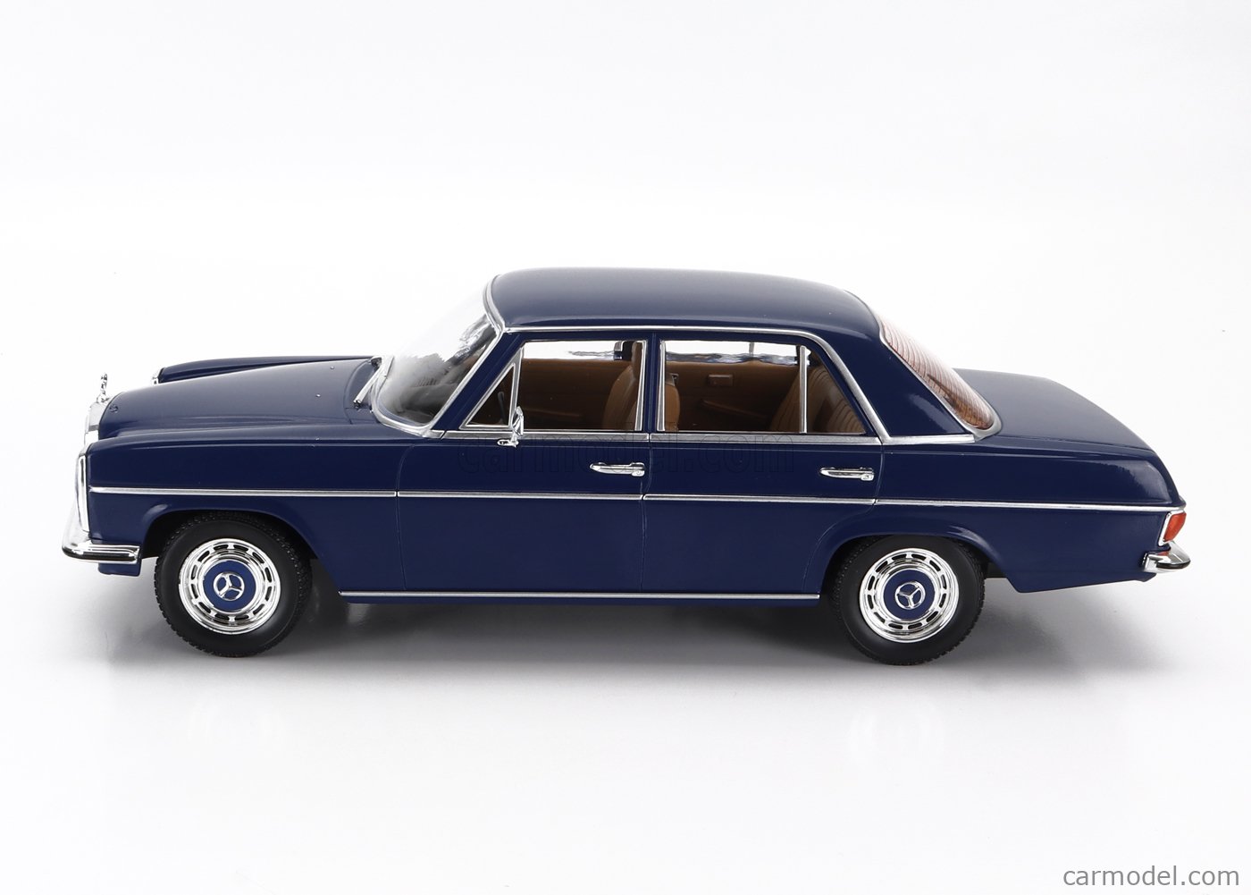 MCG MCG18123 Scale 1/18 | MERCEDES BENZ 220D (W115) 1968 BLUE