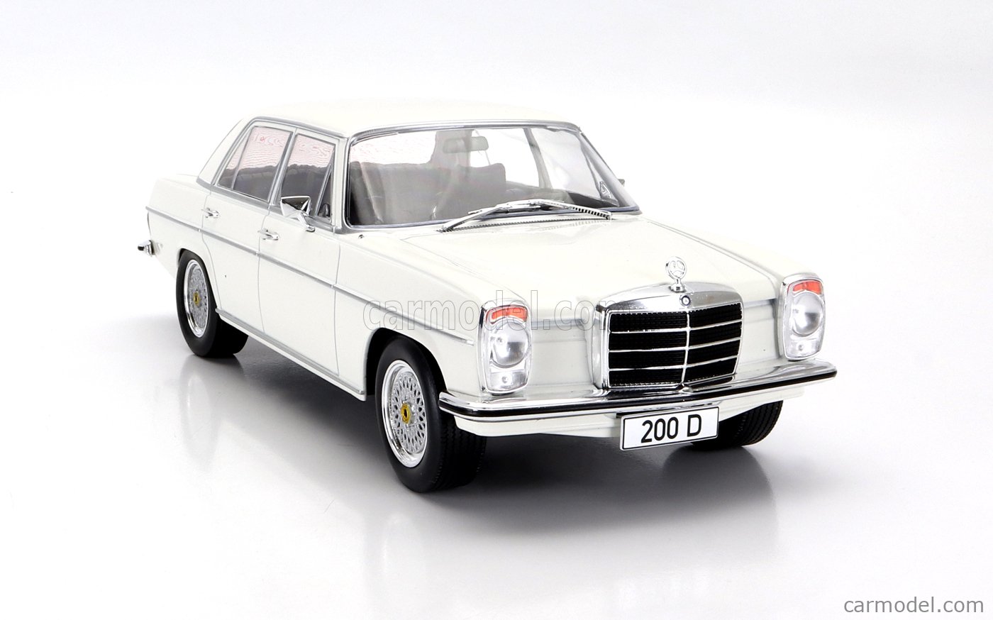 MCG MCG18122 Scale 1/18 | MERCEDES BENZ 220D (W115) 1968 WHITE