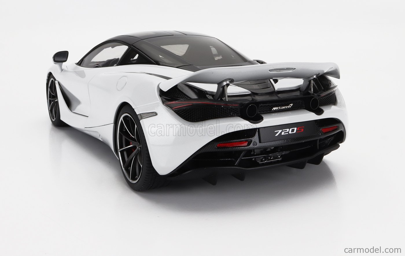 AUTOART 76069 Scale 1/18 | McLAREN 720S 2017 SILICA WHITE