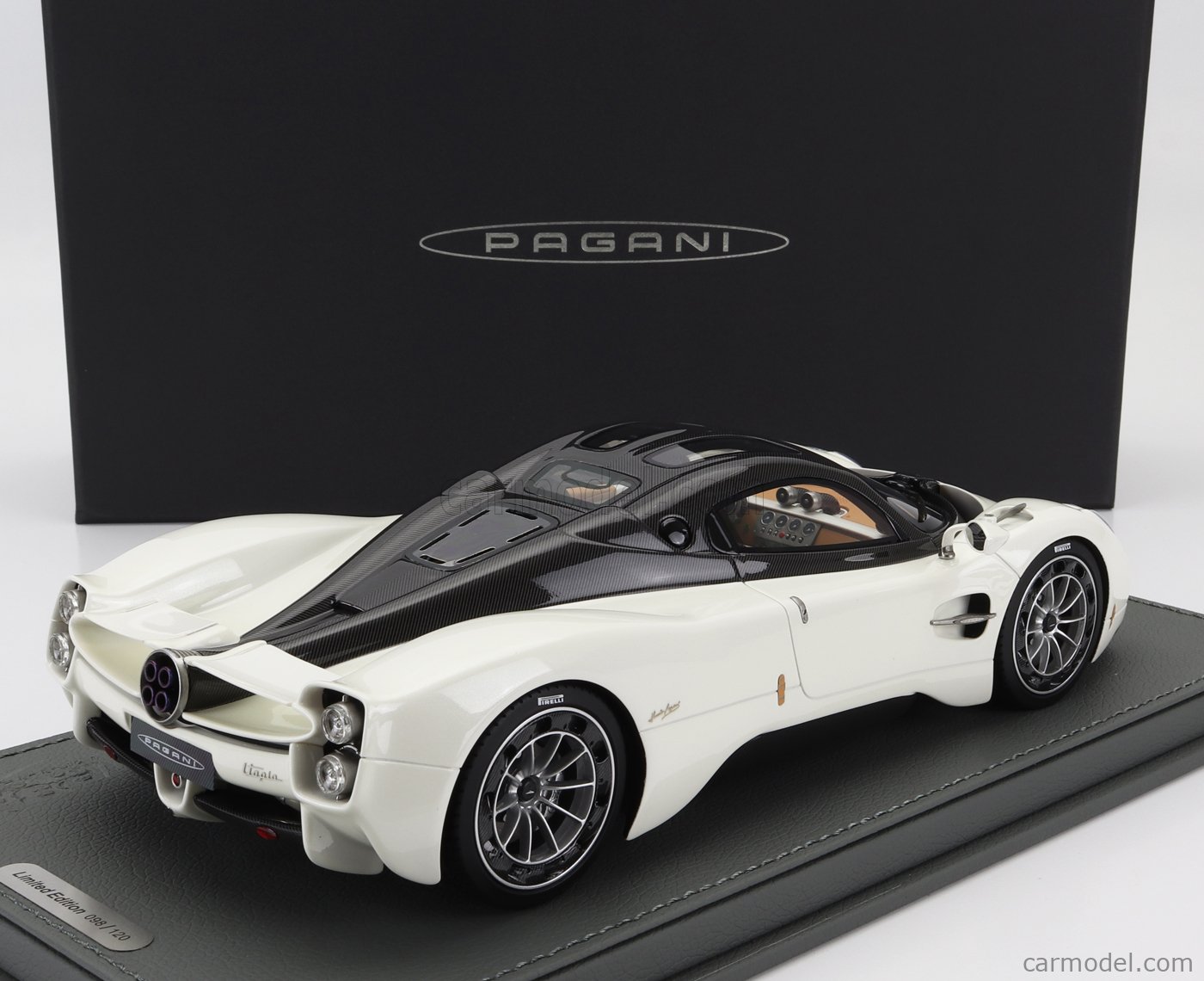 BBR-MODELS P18223C-VET Scale 1/18 | PAGANI UTOPIA 2022 - CON VETRINA - WITH SHOWCASE BIANCO ...