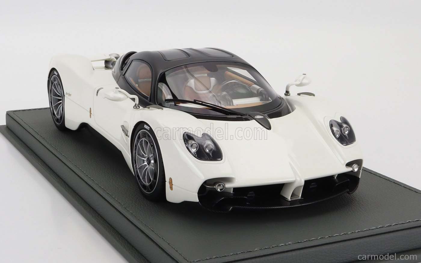 BBR-MODELS P18223C-VET Scale 1/18 | PAGANI UTOPIA 2022 - CON VETRINA ...