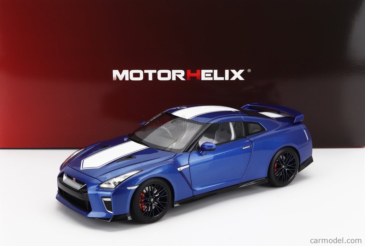 MOTORHELIX M83503-B Scale 1/18 | NISSAN SKYLINE GT-R (R35) WITH ENGINE ...