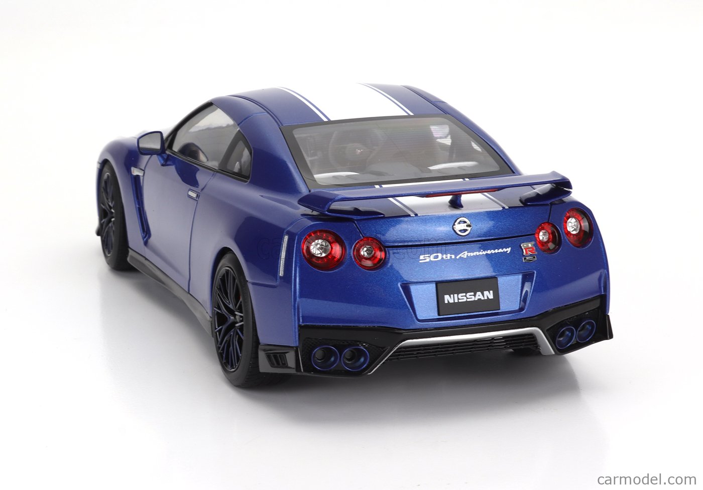 MOTORHELIX M83503-B Scale 1/18 | NISSAN SKYLINE GT-R (R35) WITH ENGINE ...