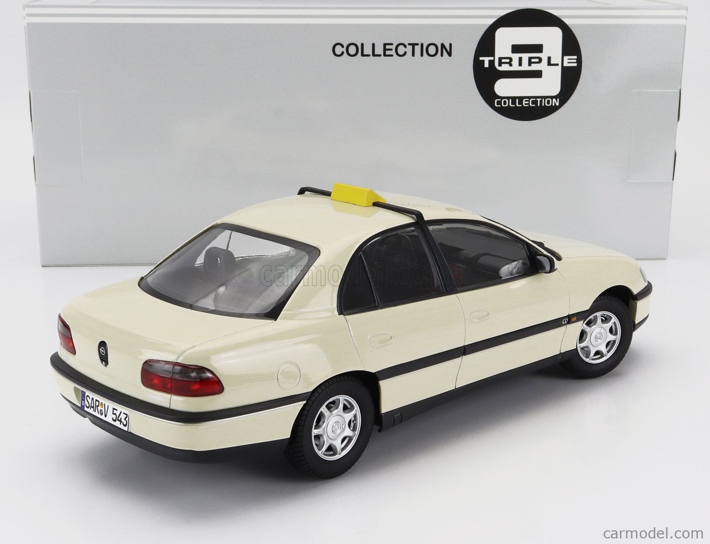 TRIPLE9 T9-1800434 Scale 1/18 | OPEL OMEGA B GERMANY TAXI 1996 CREAM