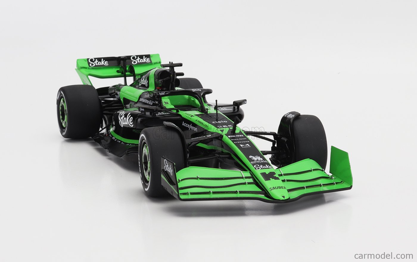 SOLIDO 1811104 Scale 1/18 | SAUBER F1 C44 TEAM STAKE KICK PRESENTATION SEASON 2024 - N 77 ...