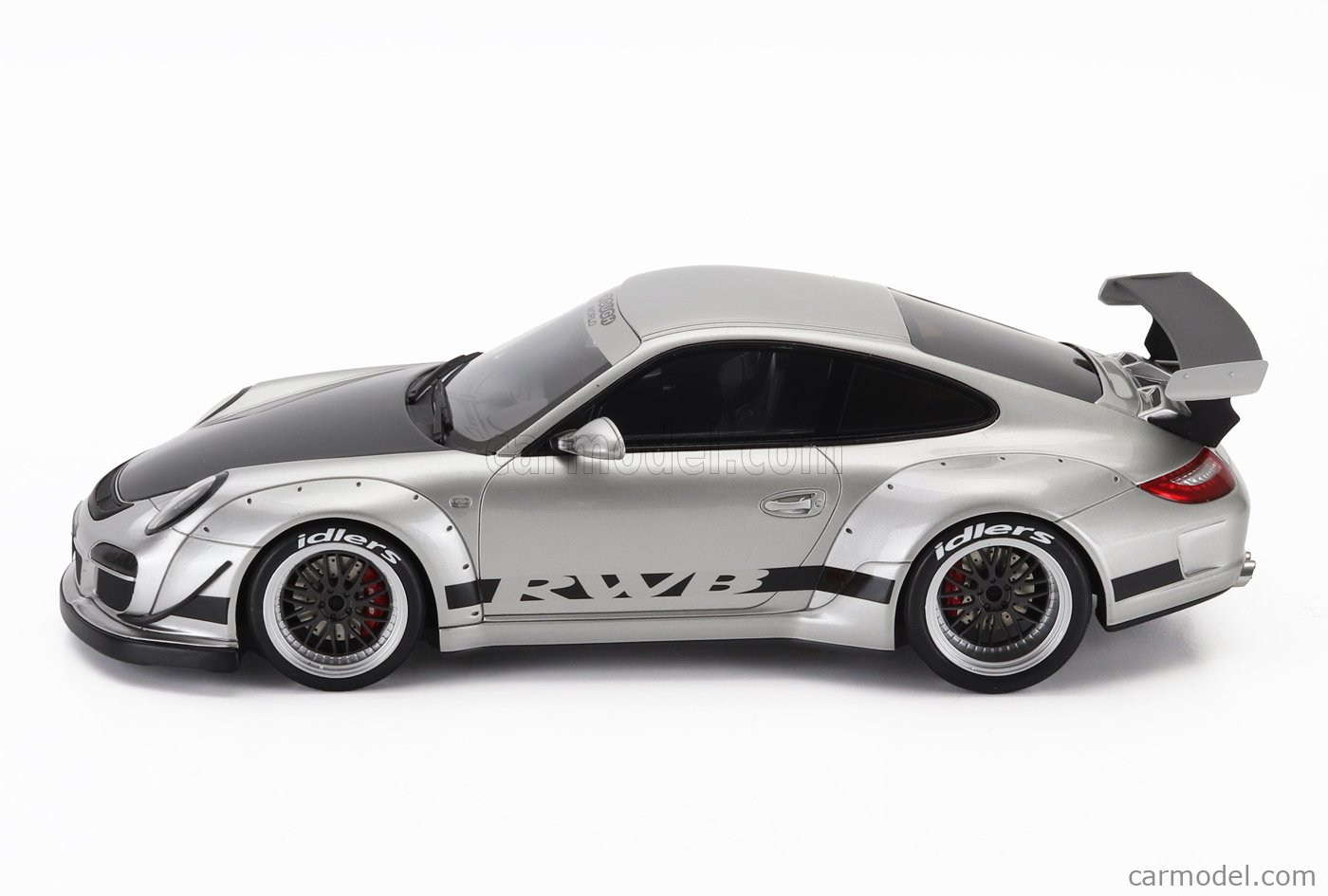 GT-SPIRIT GT483 Scale 1/18 | PORSCHE 911 992 RWB COUPE 2024 SILVER