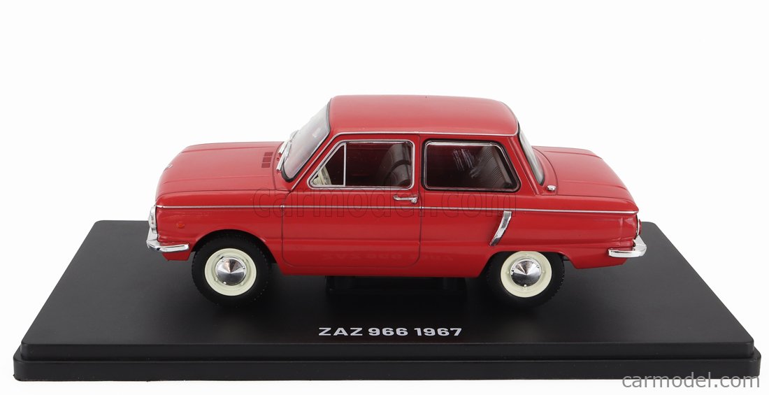 EDICOLA VQR043 Echelle 1/24 | ZAZ 966 1967 RED