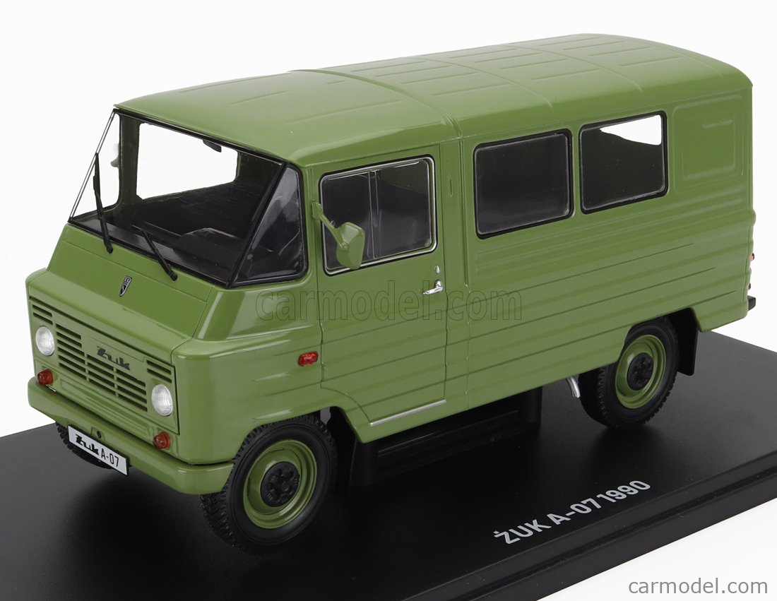 EDICOLA VQR031 Scale 1/24 | ZUK A-07 MINIBUS 1980 MILITARY GREEN