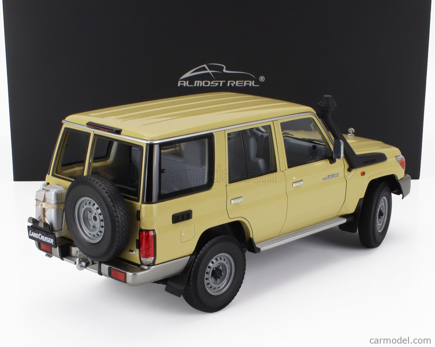 ALMOST-REAL ALM870102 Scale 1/18 | TOYOTA LAND CRUISER 76 2017 CREAM