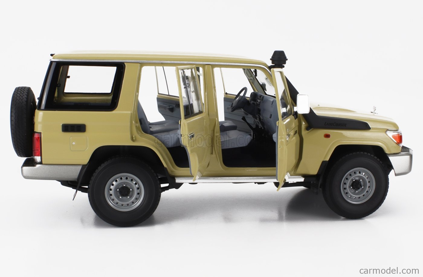 ALMOST-REAL ALM870102 Scale 1/18 | TOYOTA LAND CRUISER 76 2017 CREAM