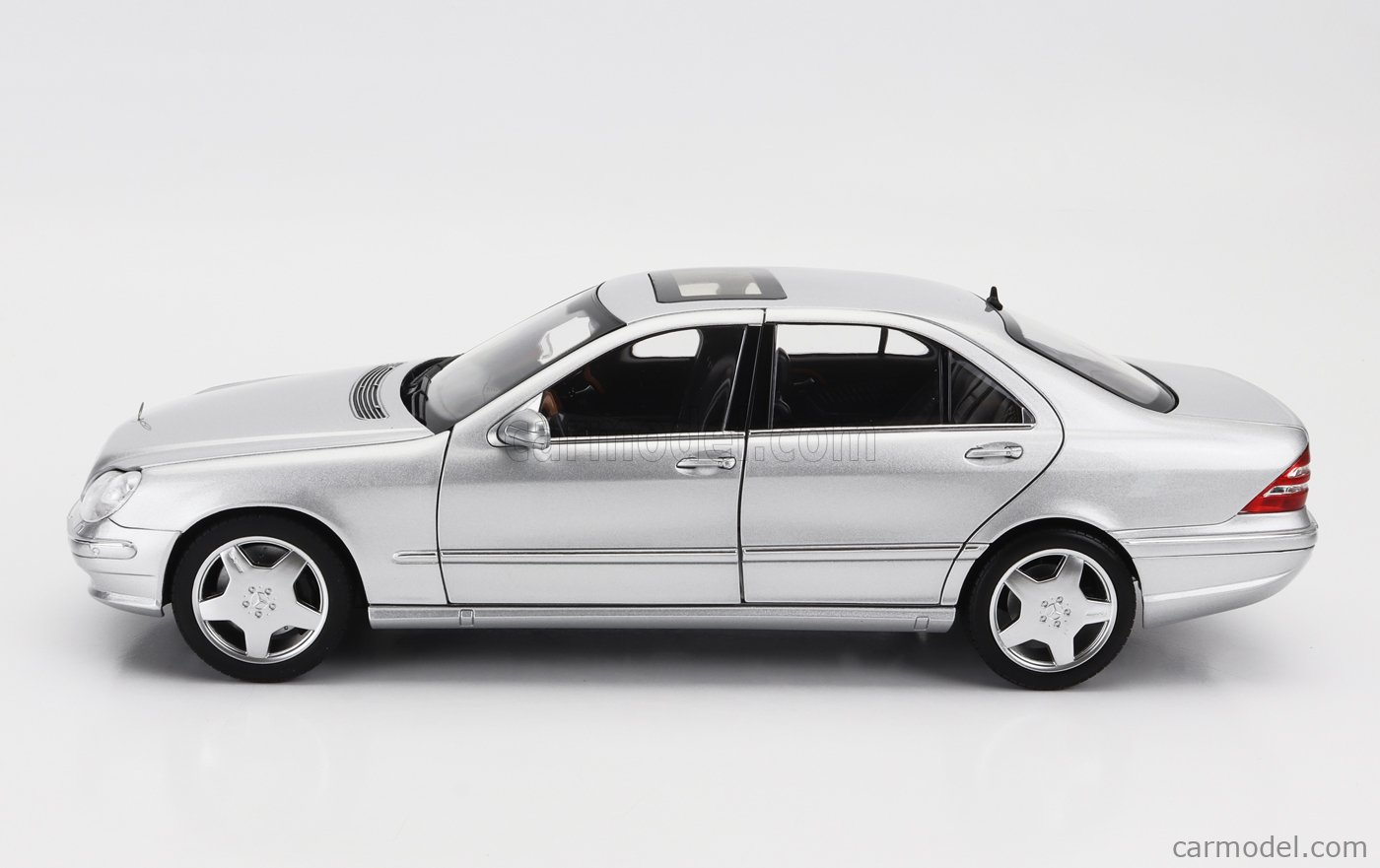 NOREV 183816 Scale 1/18 | MERCEDES BENZ S-CLASS S55 AMG (W220) 2000 SILVER