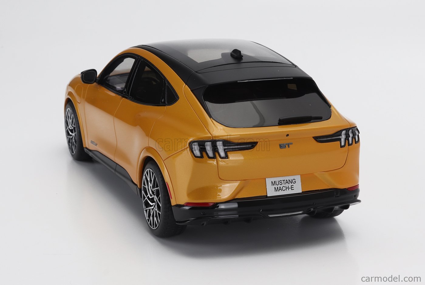 OTTO-MOBILE OT983 Scale 1/18 | FORD USA MUSTANG MACH-E GT PERFORMANCE ...