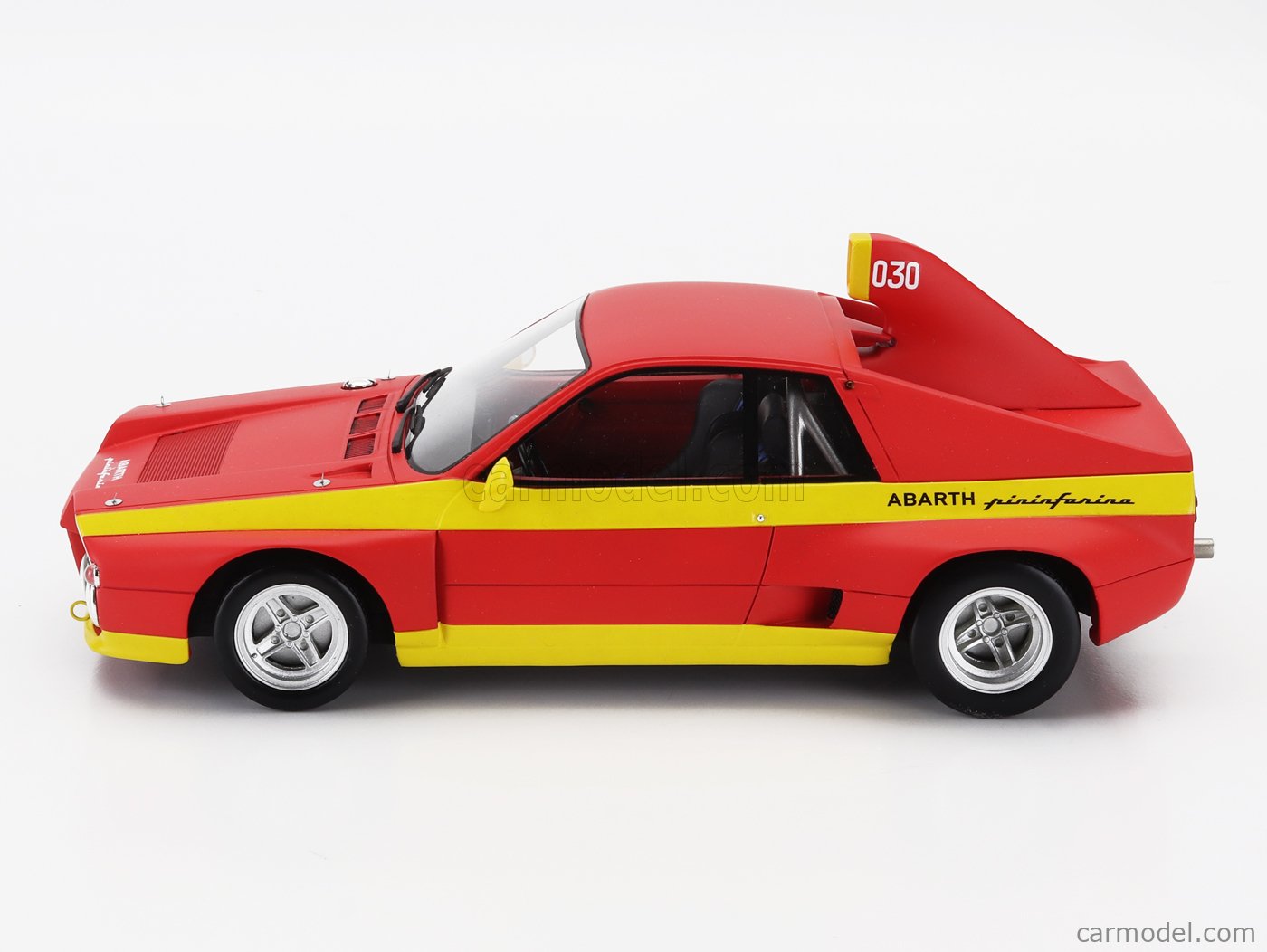 MAXIMA MAX006002 Scale 1/18 | ABARTH FIAT SE030 PININFARINA ROAD TEST ...