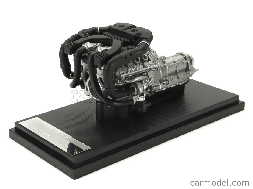 MOTORHELIX M89008 Scale 1/18 | ALFA ROMEO GIULIA GTAm WITH ENGINE AND ...