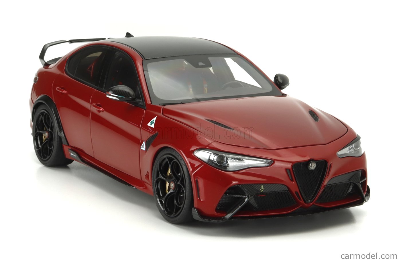 MOTORHELIX M89007 Scala 1/18 | ALFA ROMEO GIULIA GTAm WITH ENGINE AND ...