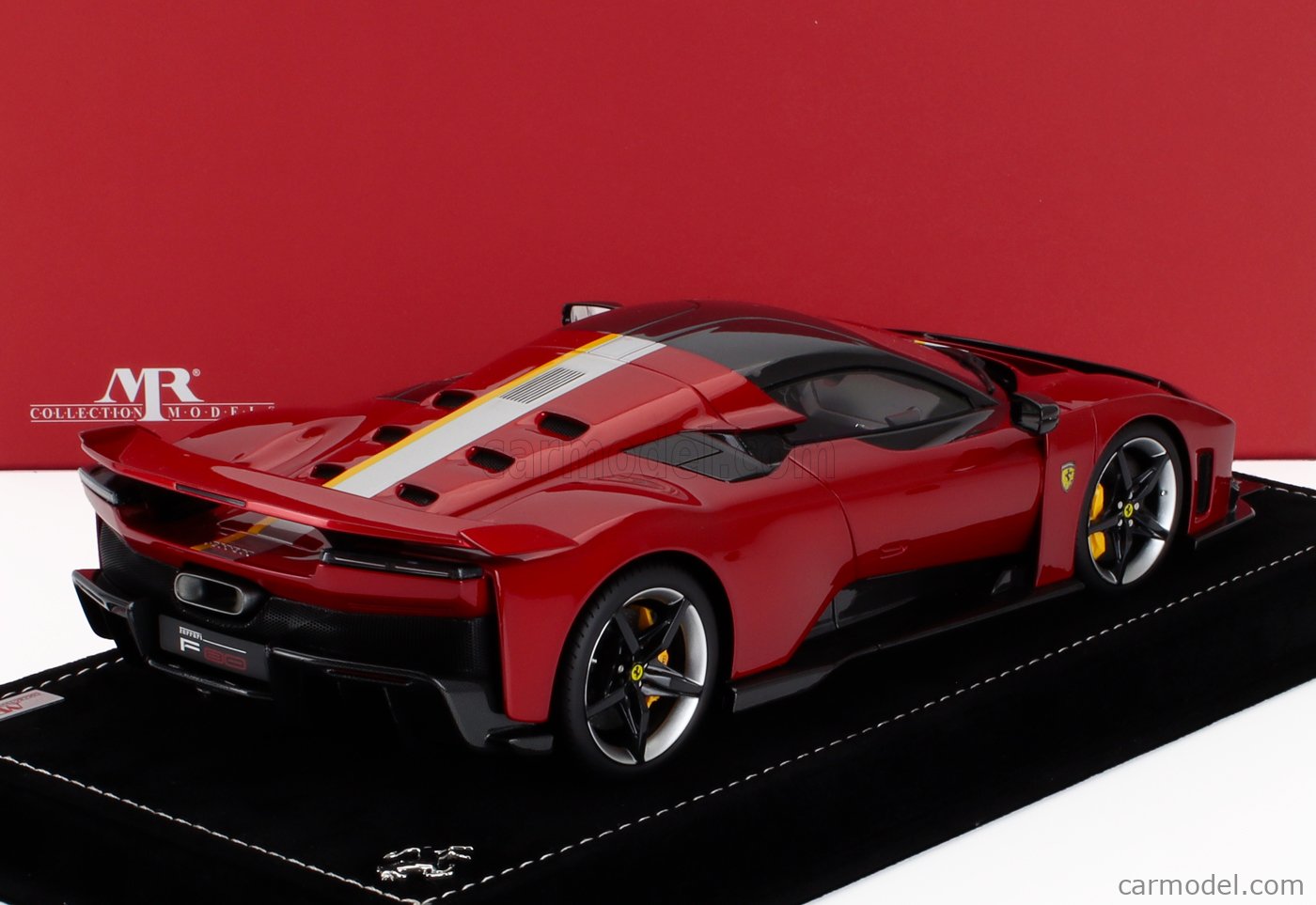MR-MODELS FE045SE4 Scale 1/18 | FERRARI F80 2024 - CON VETRINA - WITH SHOWCASE ROSSO MAGMA - RED