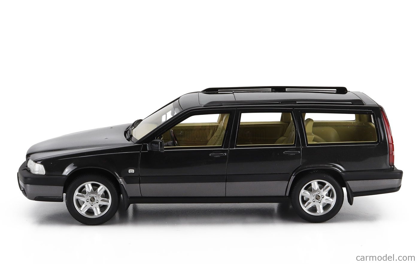 CULT-SCALE MODELS CML181-4 Echelle 1/18 | VOLVO V70 XC CROSS COUNTRY SW ...