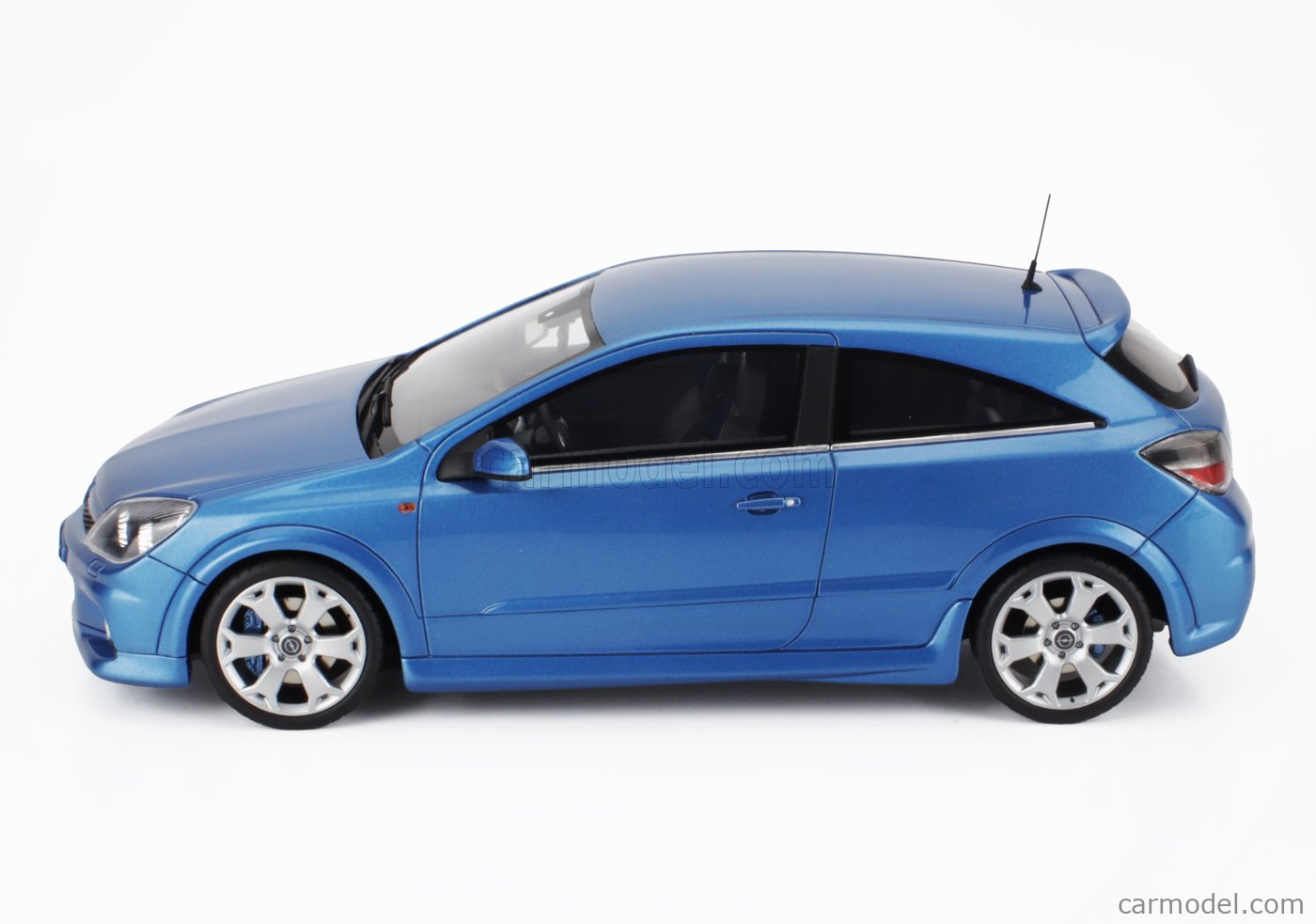 OTTO-MOBILE OT473 Scale 1/18 | OPEL ASTRA OPC COUPE 2006 BLUE