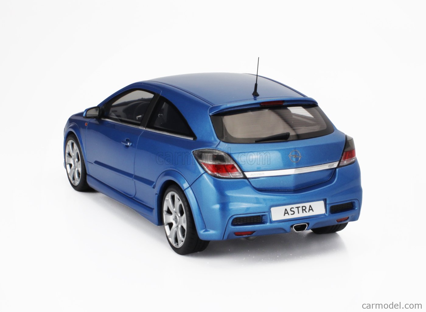 OTTO-MOBILE OT473 Scale 1/18 | OPEL ASTRA OPC COUPE 2006 BLUE