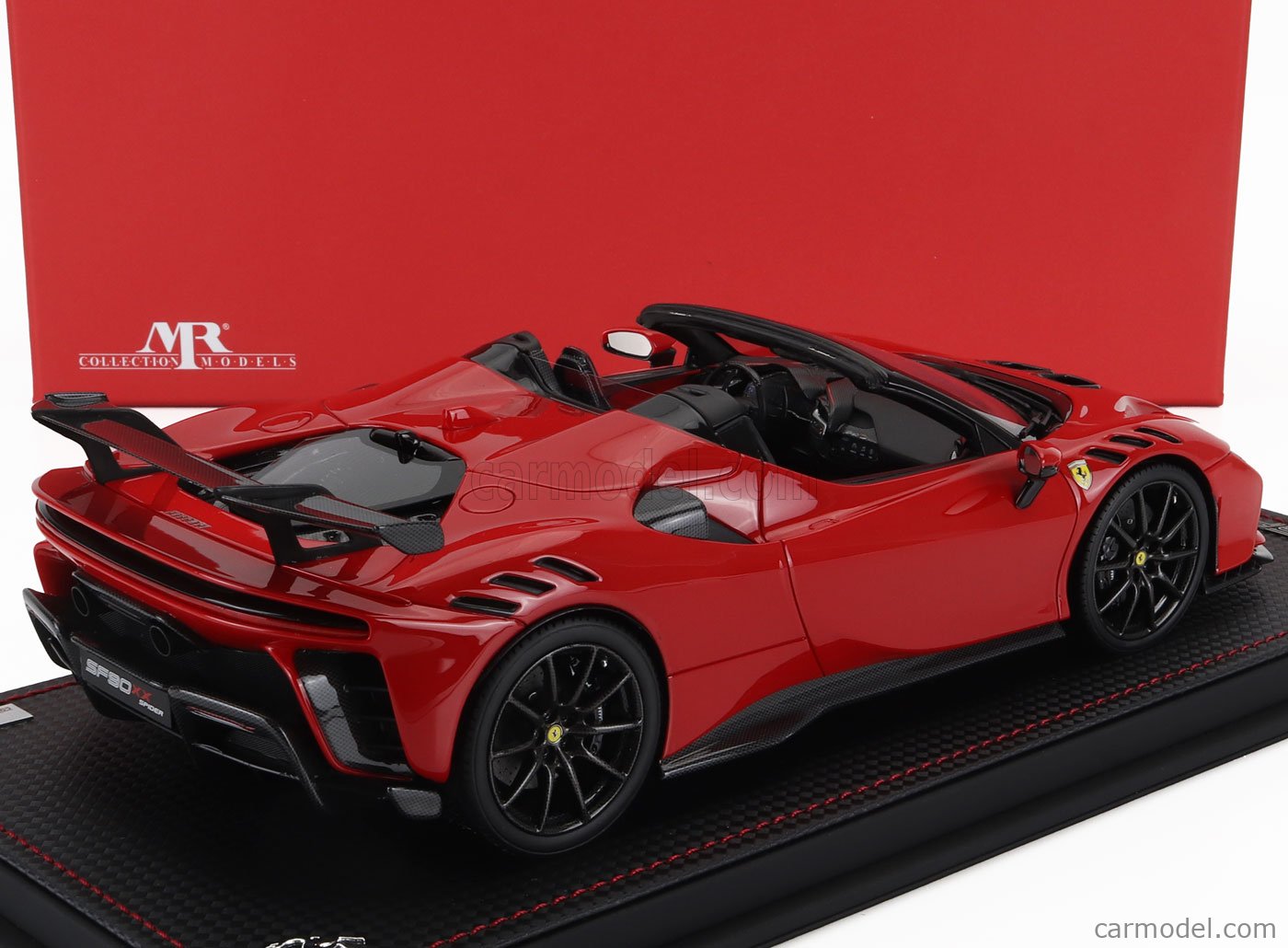 MR-MODELS FE042B Scale 1/18 | FERRARI SF90 XX STRADALE SPIDER 2024 - CON VETRINA - WITH SHOWCASE ...