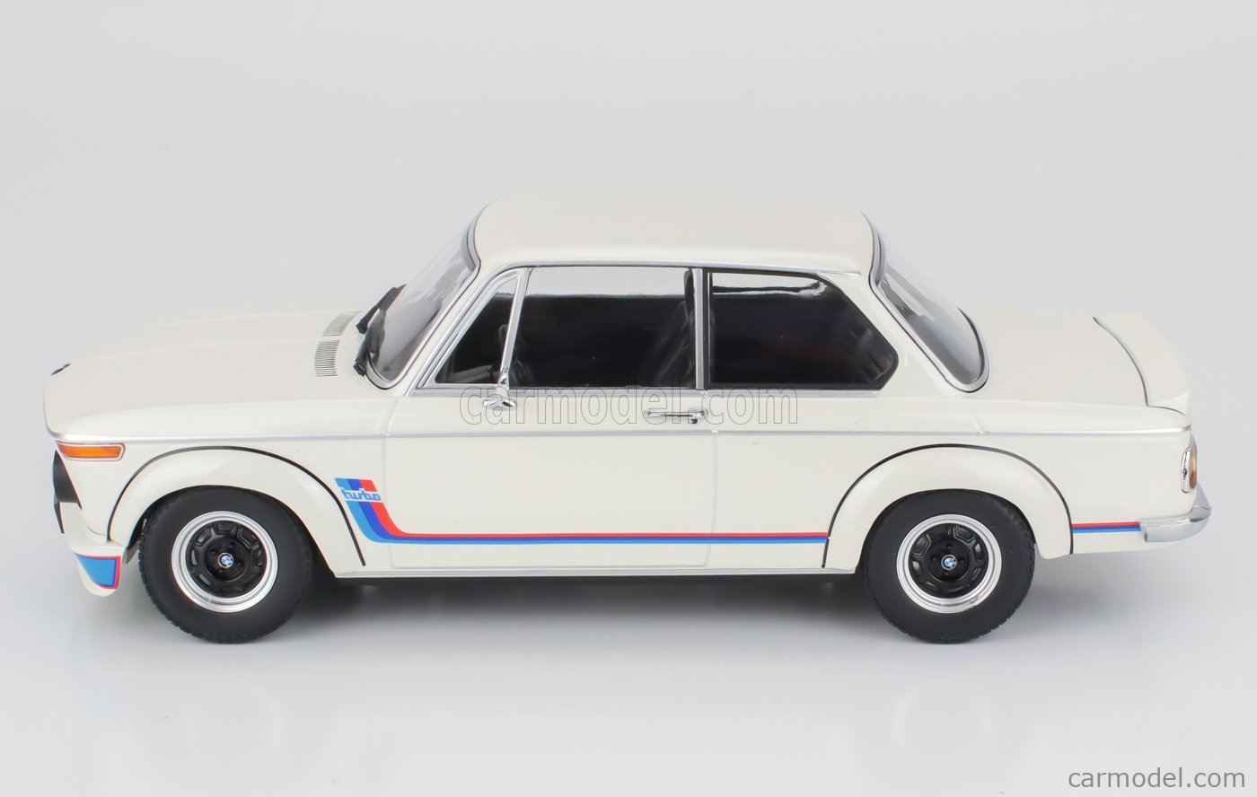 MINICHAMPS 80435B5D022 Echelle 1/18 | BMW 2002 TURBO 1974 WHITE