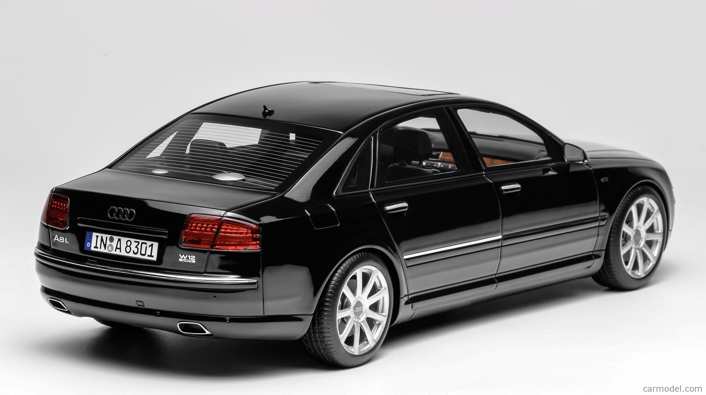 MOTORHELIX MH030BK Scale 1/18 | AUDI A8 L W12 QUATTRO 2008 BLACK