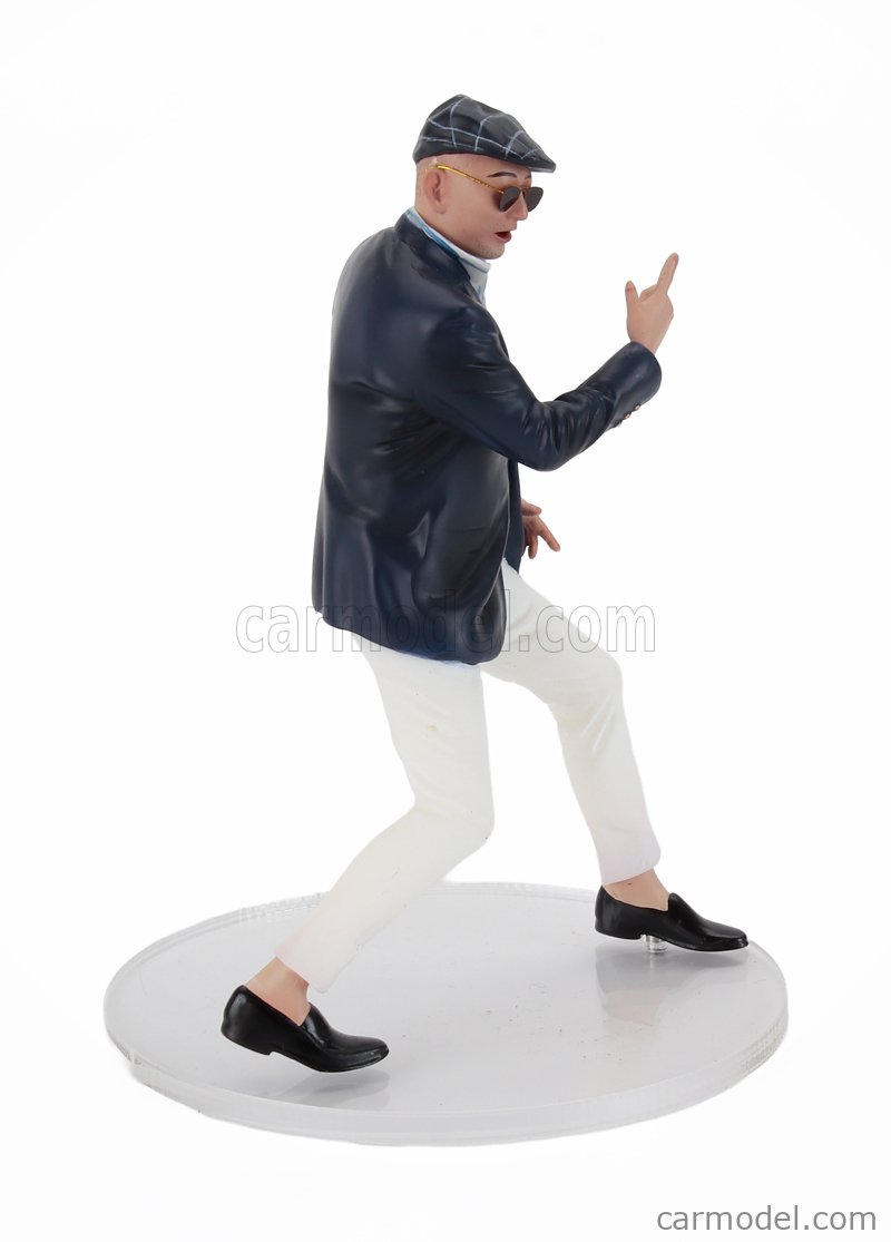 IGNITION-MODEL IG3303 Escala 1/18 | DATSUN 510 BLUEBIRD 1972 WITH Mr. YOKOYAMA FIGURE WHITE