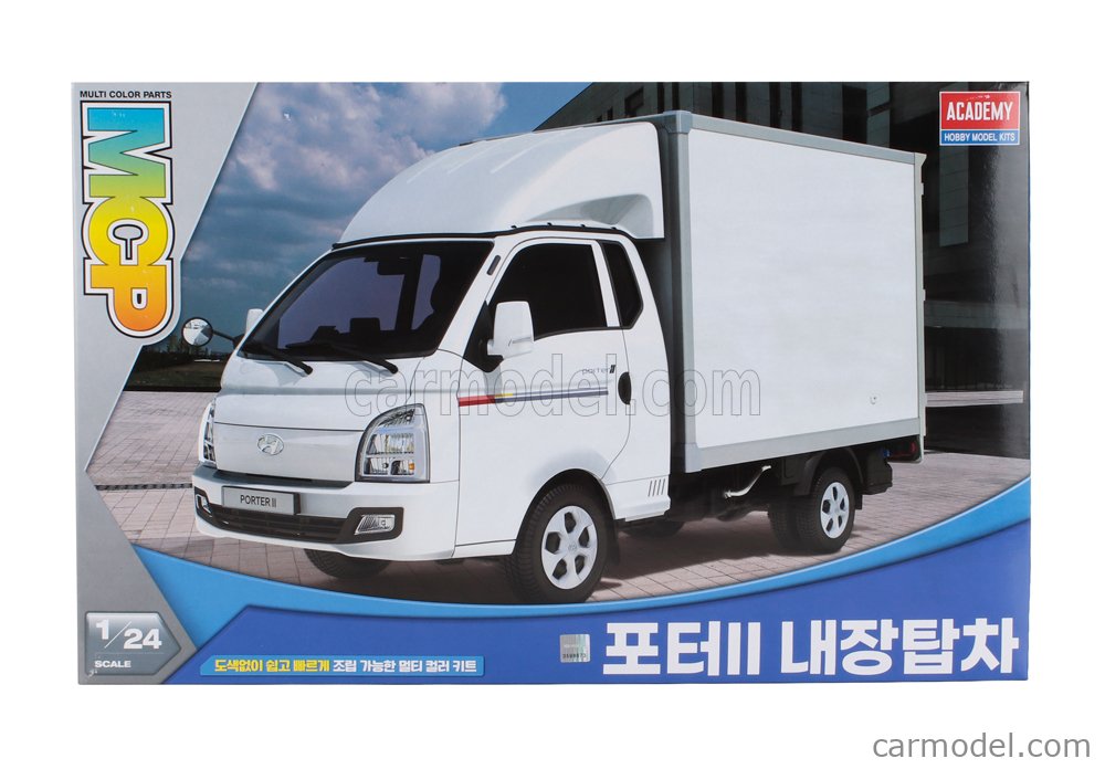 ACADEMY AC15145 Escala 1/24 | HYUNDAI PORTER BOX TRUCK 1981