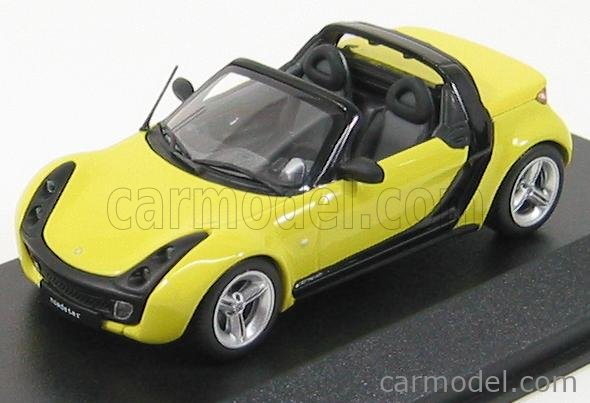 MINICHAMPS 0014179 Scale 1/43 | SMART ROADSTER SHINE YELLOW