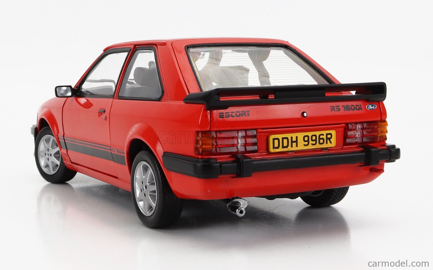 SUN-STAR 04996R Scale 1/18 | FORD ENGLAND ESCORT RS 1600i 1984 RED