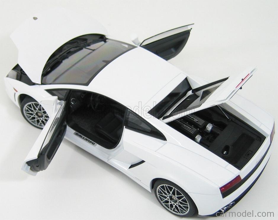 AUTOART 74587 Scale 1/18 | LAMBORGHINI GALLARDO LP560-4 2009 WHITE