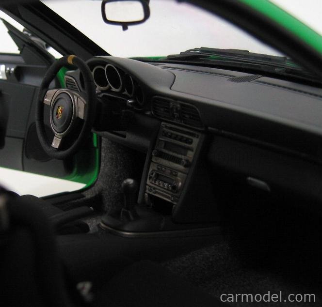 AUTOART 12118 Masstab: 1/12 | PORSCHE 911 (997) GT3 RS GREEN BLACK