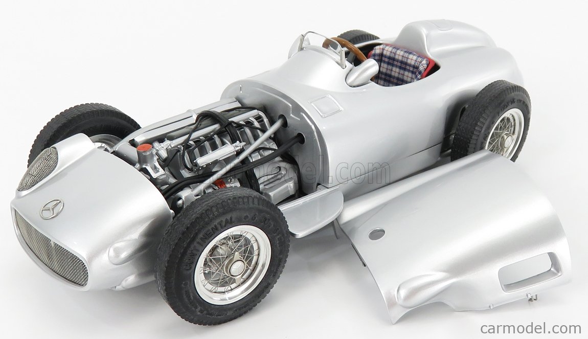CMC M006 Scale 1/18 | MERCEDES BENZ F1 W196 SPIDER 1955 SILVER