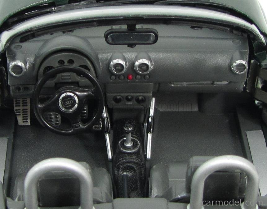 REVELL 08979 Scale 1/18 | AUDI TT SPIDER CABRIOLET 2000 GREEN MET