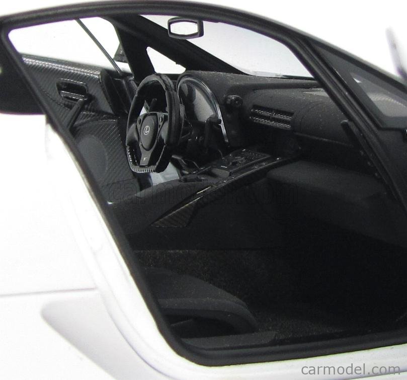AUTOART 78837 Scale 1/18 | LEXUS LFA NURBURGRING PACKAGE 2011 WHITE