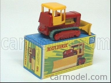 MATCHBOX 16 Scale 1/66 | CASE-IH TRACTOR RED YELLOW