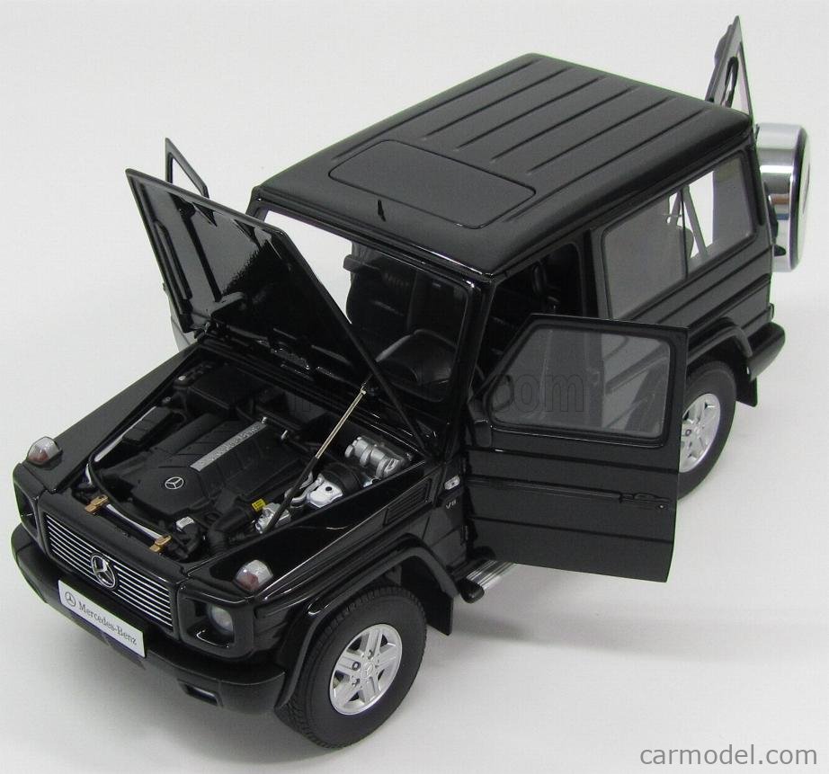 AUTOART 76111 Scale 1/18 | MERCEDES BENZ G-CLASS G500 V8 SWB 2013 BLACK MET
