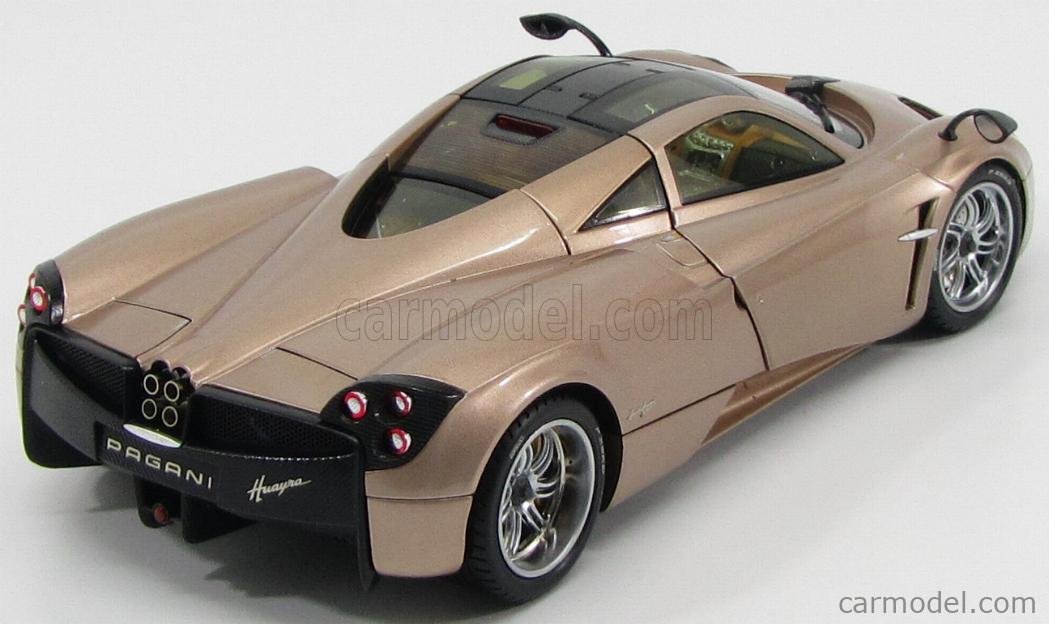 WELLY WE11007MBG Scale 1/18 | PAGANI HUAYRA 2012 LIGHT BROWN MET