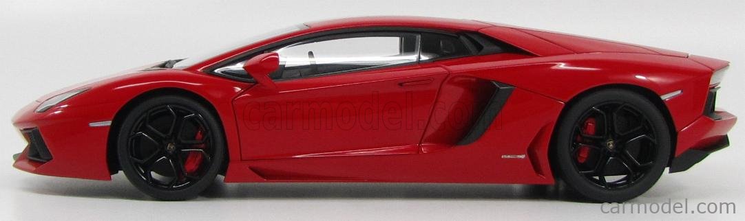 AUTOART 74669 Scale 1/18 | LAMBORGHINI AVENTADOR LP700-4 2011 RED MET