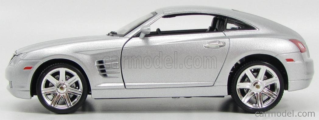 MAISTO 31140S Scale 1/18 | CHRYSLER CROSSFIRE COUPE 2005 SILVER