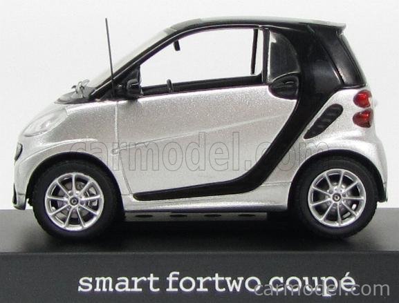 SPARK-MODEL B66960169 Escala 1/43 | SMART FORTWO COUPE 2011 SILVER BLACK