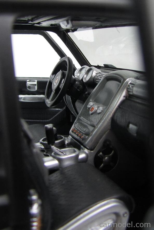 MAISTO 36211BK Scale 1/18 | JEEP RESCUE CONCEPT POLICE SWAT 2005 MATT BLACK