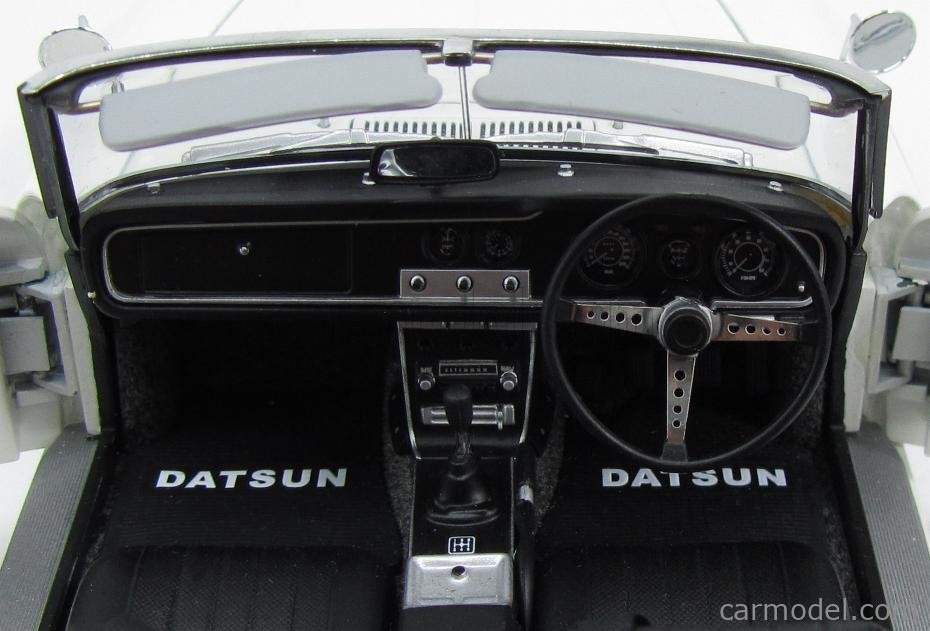 AUTOART 77433 Scala 1/18 | NISSAN DATSUN FAIRLADY 200 (SR311) 1967 WHITE